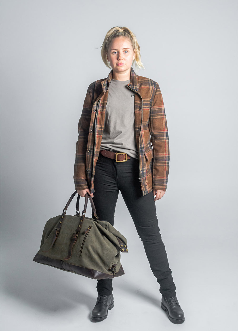 The Weekender Canvas Bag | Merla Moto Motorcycle Accessories